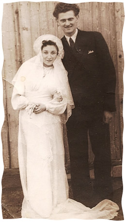SilkDamask : The Parachute Wedding Dress and World War II Era Brides