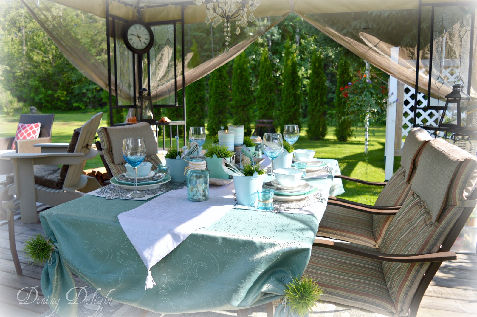 Dining Delight: Seaside Dreaming Tablescape