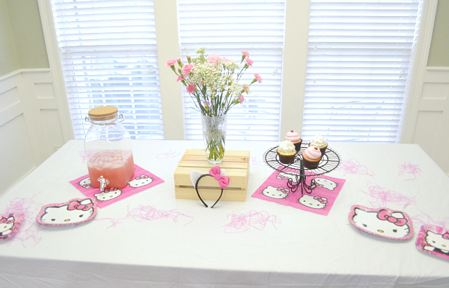 Fawn Over Baby: McKenzie's Small-Scale "Hello Kitty" Themed 3rd ...