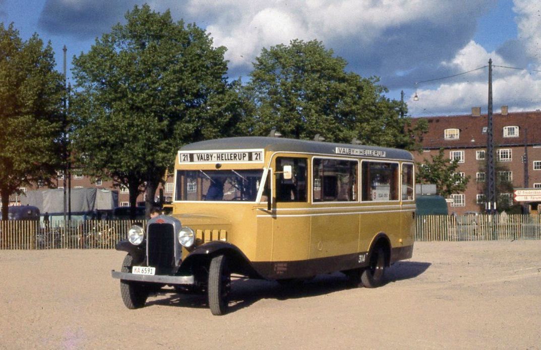 transpress nz: early 1930s bus, Copenhagen, Denmark