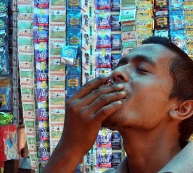 Vedic Views on World News: GUTKA BAN WELCOME, NEEDS TO BE EFFECTIVE