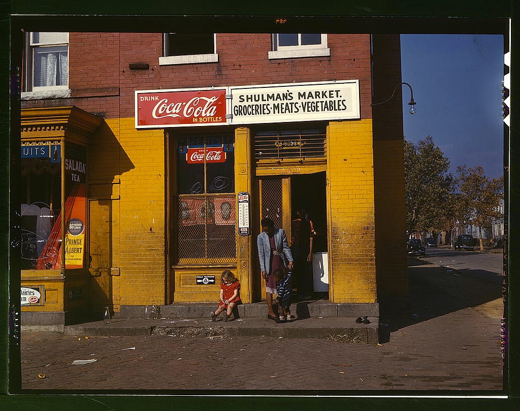 50 Amazing Color Photographs That Capture Everyday Life in the United ...