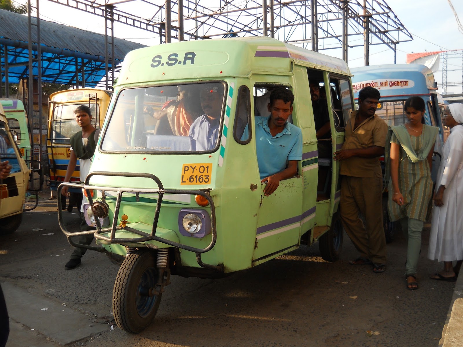 BOBBA CAPS DOXOLOGY: MAR 20, 13 .. VIKRAM TEMPO ! " WHAT DID YOU SAY ...