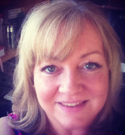 Left on the Shelf: The Great Christmas Knit Off by Alexandra Brown