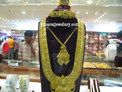 Pakistani Gold Bridal Necklace and Ara Vanki Designs Gallery ...