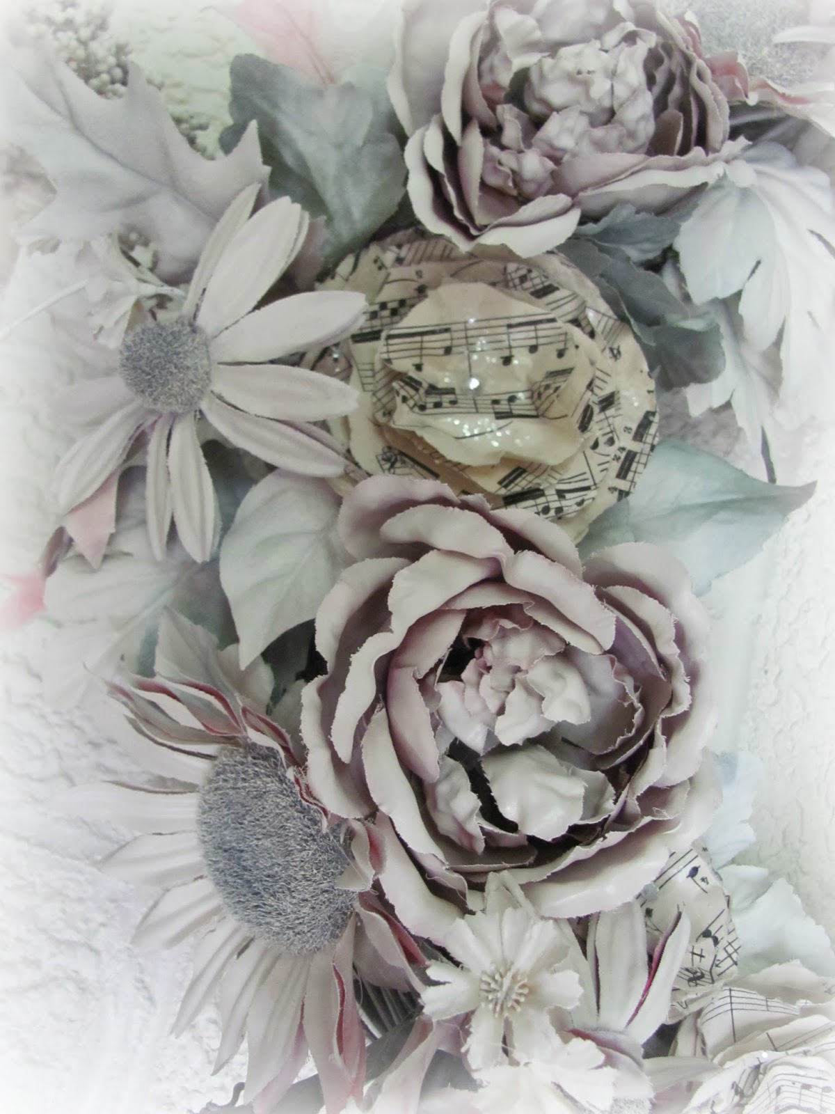 My Shabby Chateau: Spray Painted Wreath