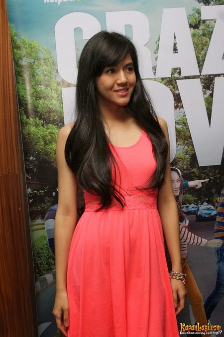 Film Bokep: Photo Hot Seksi Putri Una