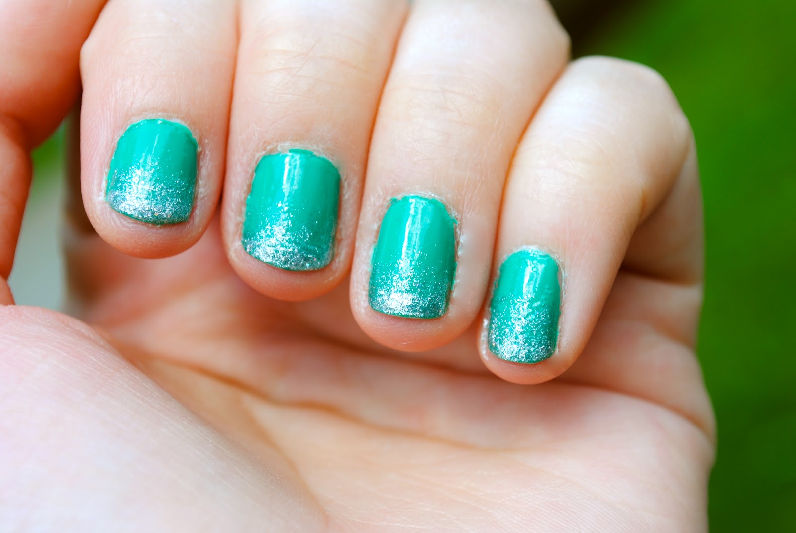 . love & sunshine & nail polish .: Frosted Tips: relief from the heat