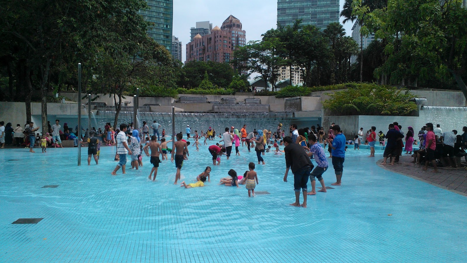 LANDING AWAY IN JAPAN MALAYSIA SINGAPORE: Children Playground & Water ...