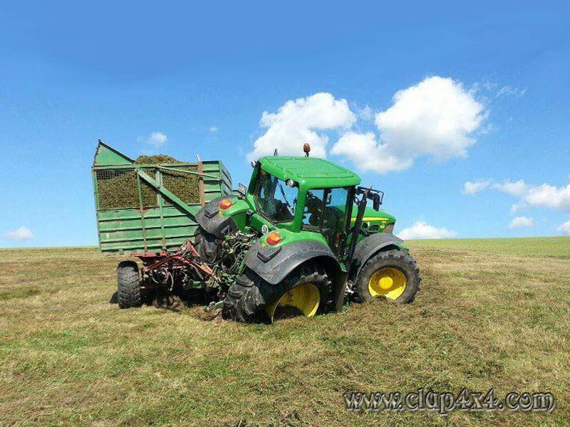 Tractors - Farm Machinery: John Deere Stuck and Mud