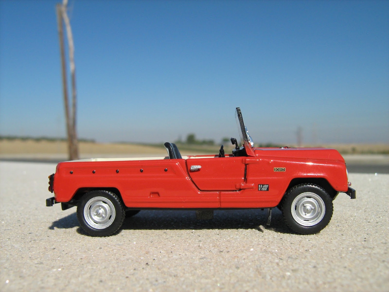 El Garaje Algabeño: Renault ACL Rodéo 4 Évasion de Universal Hobbies