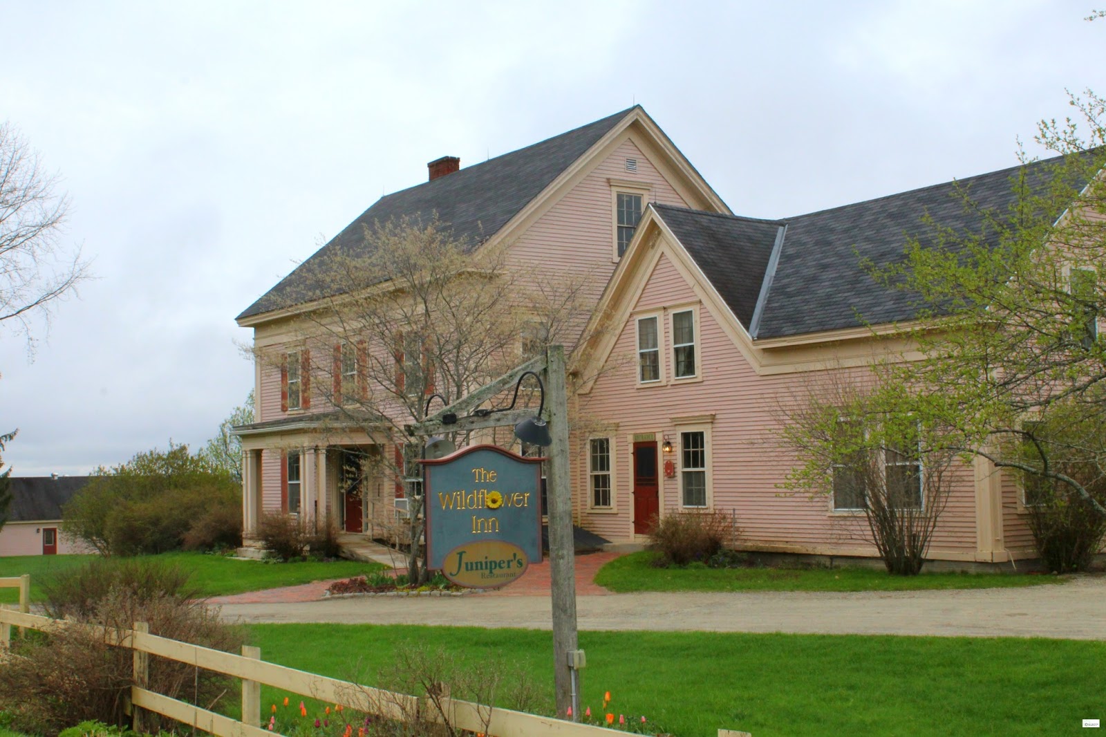 Lord Camden Inn Review // Camden, Maine | Caravan Sonnet