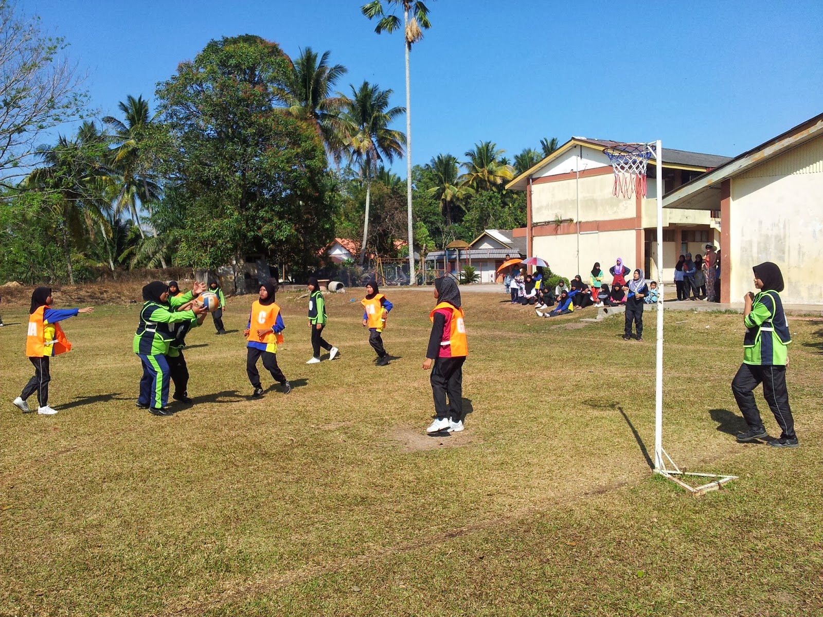 SEKOLAH KEBANGSAAN MERBAU PULAS: PERLAWANAN PERSAHABATAN BOLA SEPAK ...