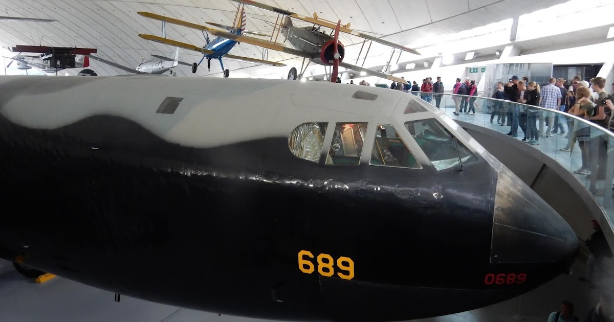 Grams luftfartsblogg: B-52 - Motorprogrammet på final approach - AW&ST