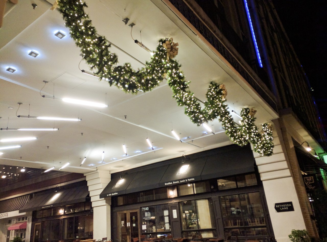 Robert Dyer @ Bethesda Row: Bethesda Row holiday decorations (Photos) Robert Dyer @ Bethesda Row: Bethesda Row holiday decorations (Photos)