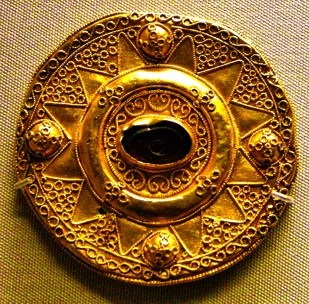 El Arte de la Orfebrería y Joyería : Historia y evolución de los orfebres.