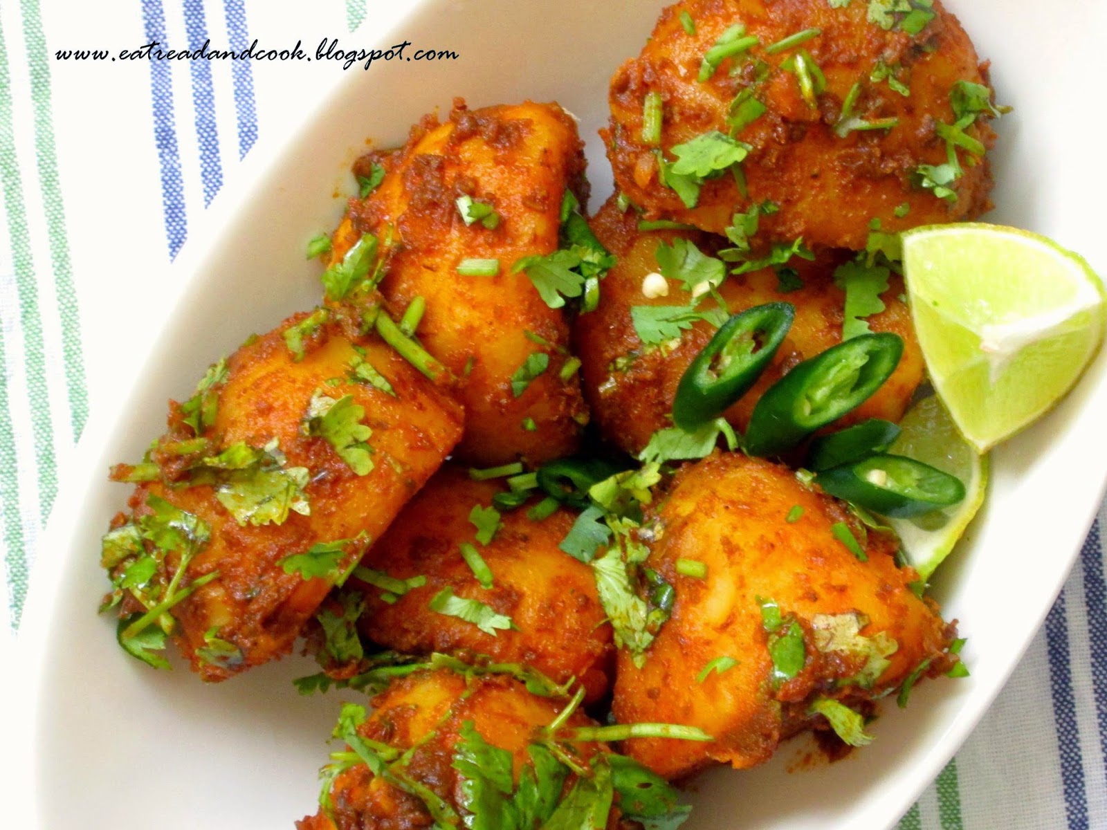 Sukno Kasha Alur Dum / Masala Coated Potatoes / Dry Dum Aloo