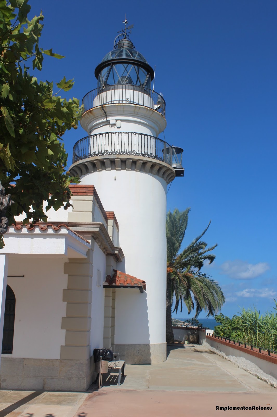 simplementeaficionesfaroscosteros: Faros costeros ( Calella de la Costa ...