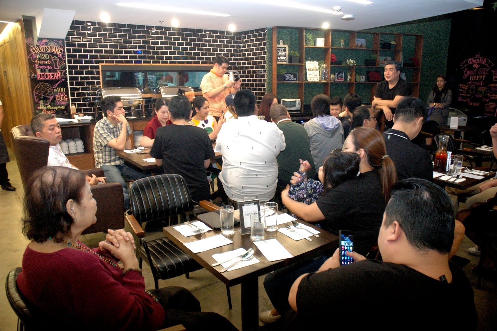 DUDE FOR FOOD: A Cook's Tour With No Reservations To Parts Unknown ...