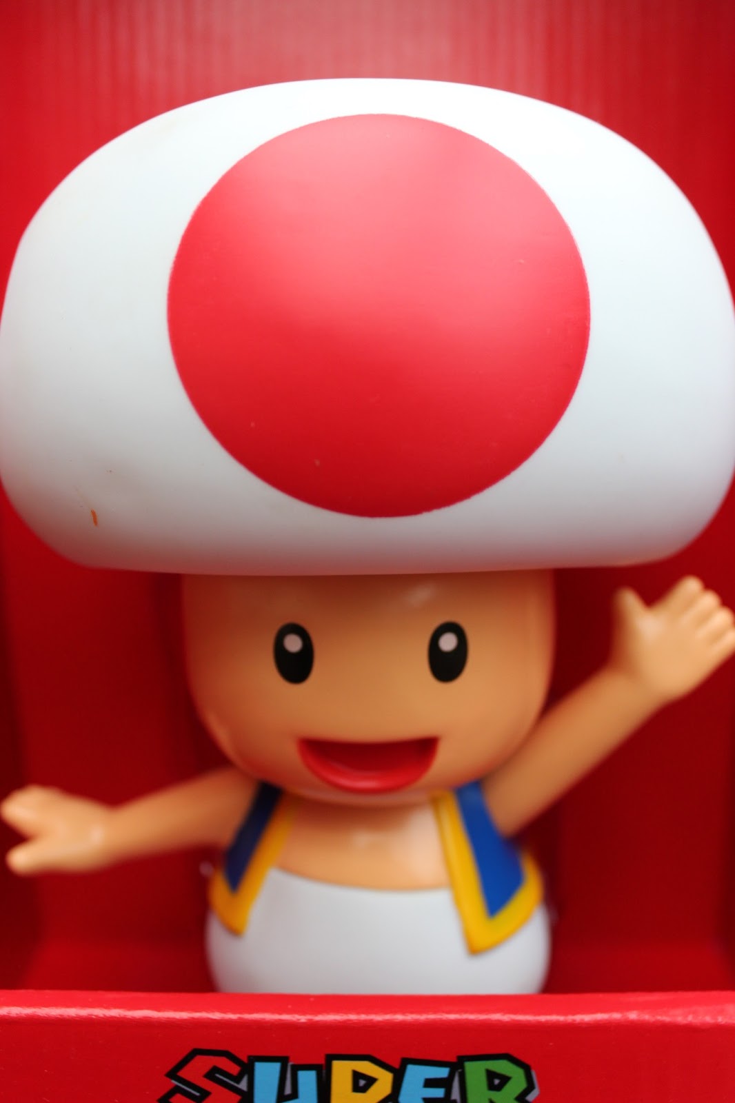 Future Figures: Super Mario Toad Super Size Figure