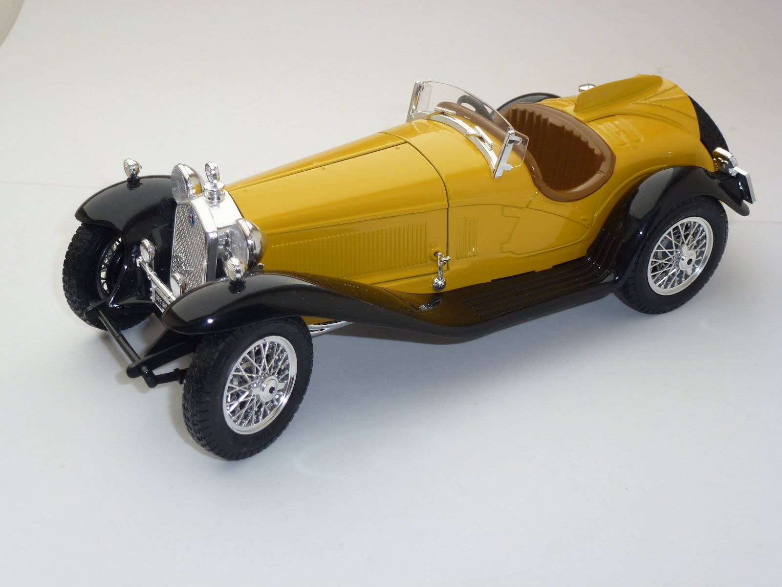 PHILIP'S 1/18 DIE-CAST SCALE MODELS: 1/18 Scale Die-Cast Cars