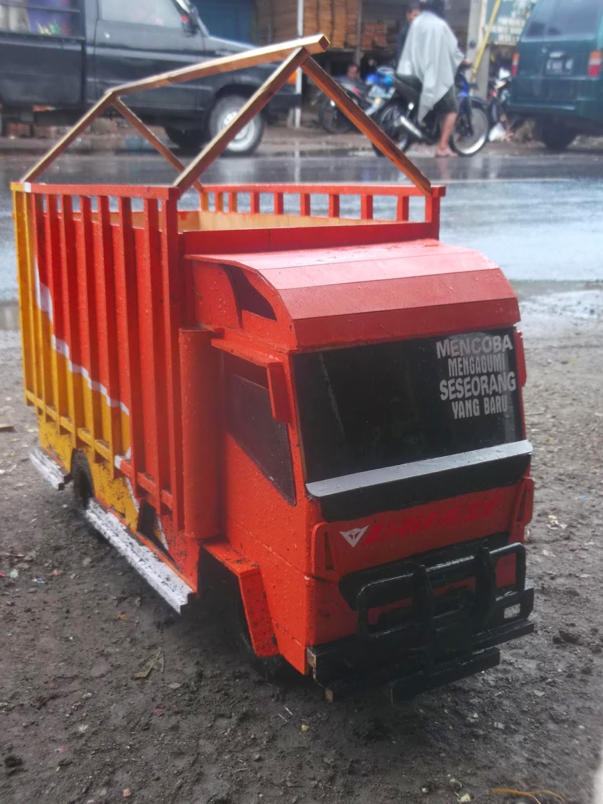 MINIATUR MOBIL FUSO dan CANTER: Miniatur Mobil Canter Mini size Orange