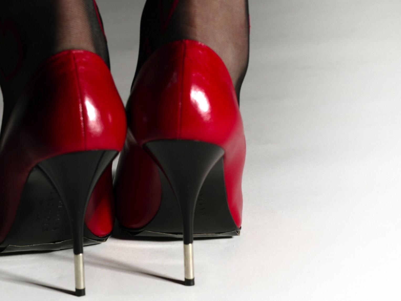 How To Wear High Heels Without the Pain: Tips That Really Work ...