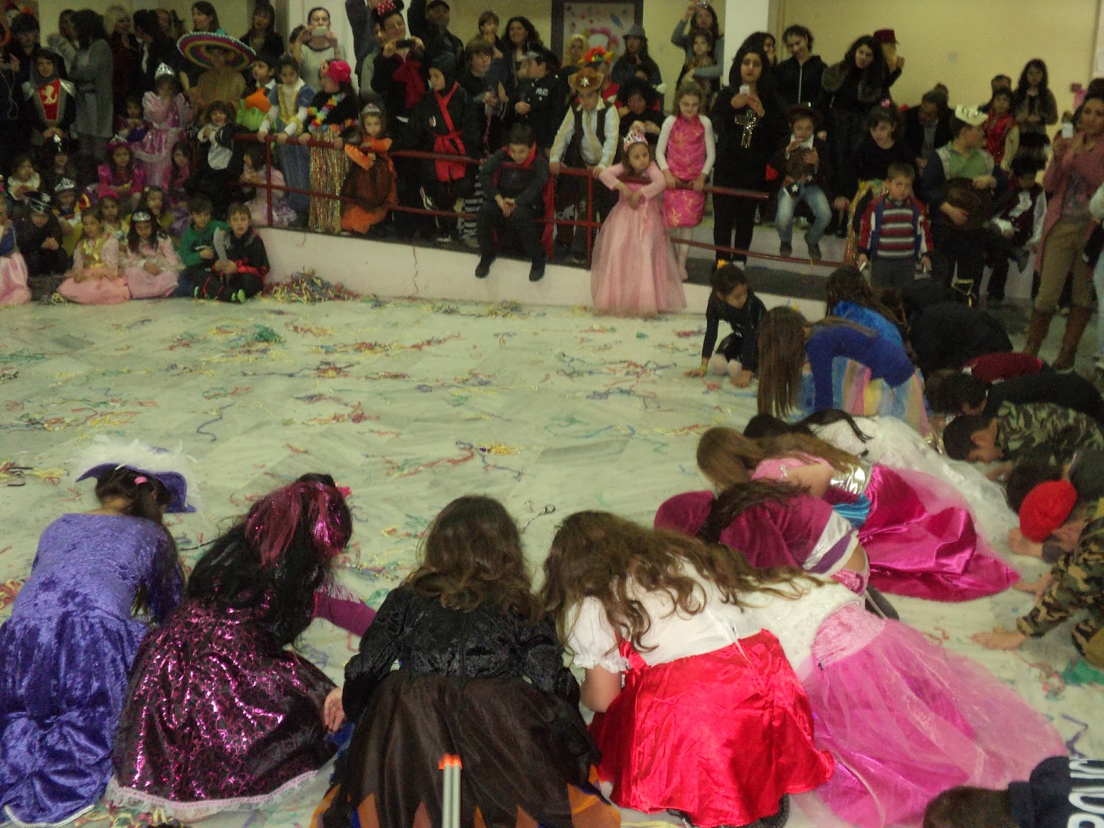 Τρελό carnival party στο 2ο Δημοτικό Σχολείο Ωραιοκάστρου - ΩΡΑΙΟΚΑΣΤΡΟ