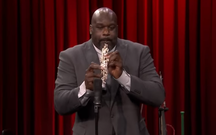 Shaquille O'Neal plays 'Random Instrument Challenge' on Tonight Show ...