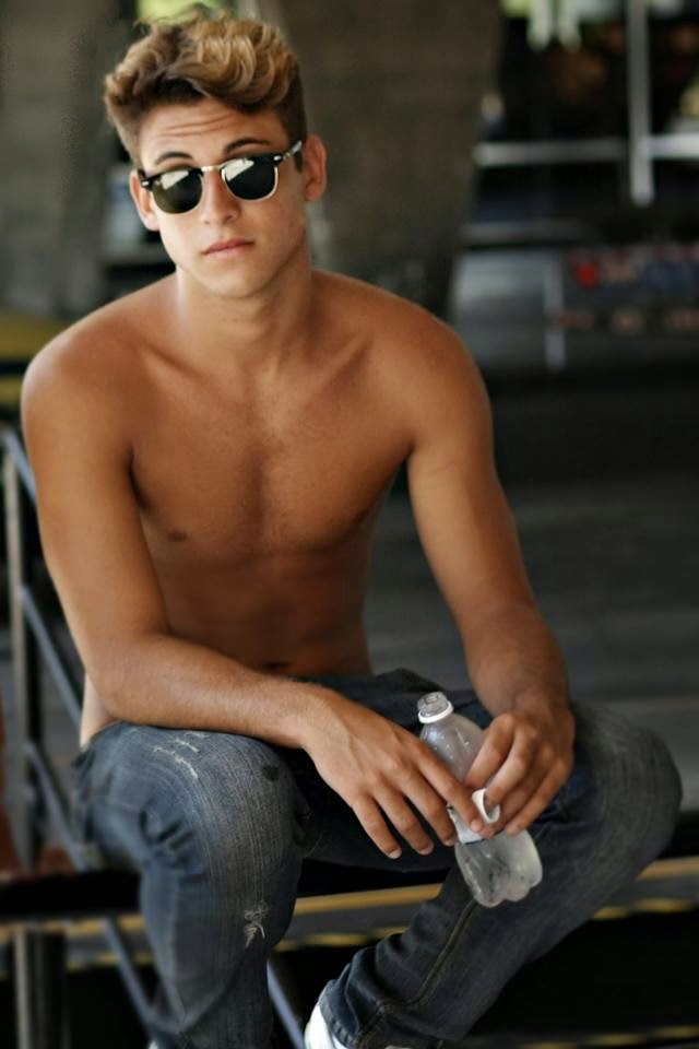 Orgulho em minha vida: Garotos lindos: Top 10 edição 4 ( Facebook Parte 1)