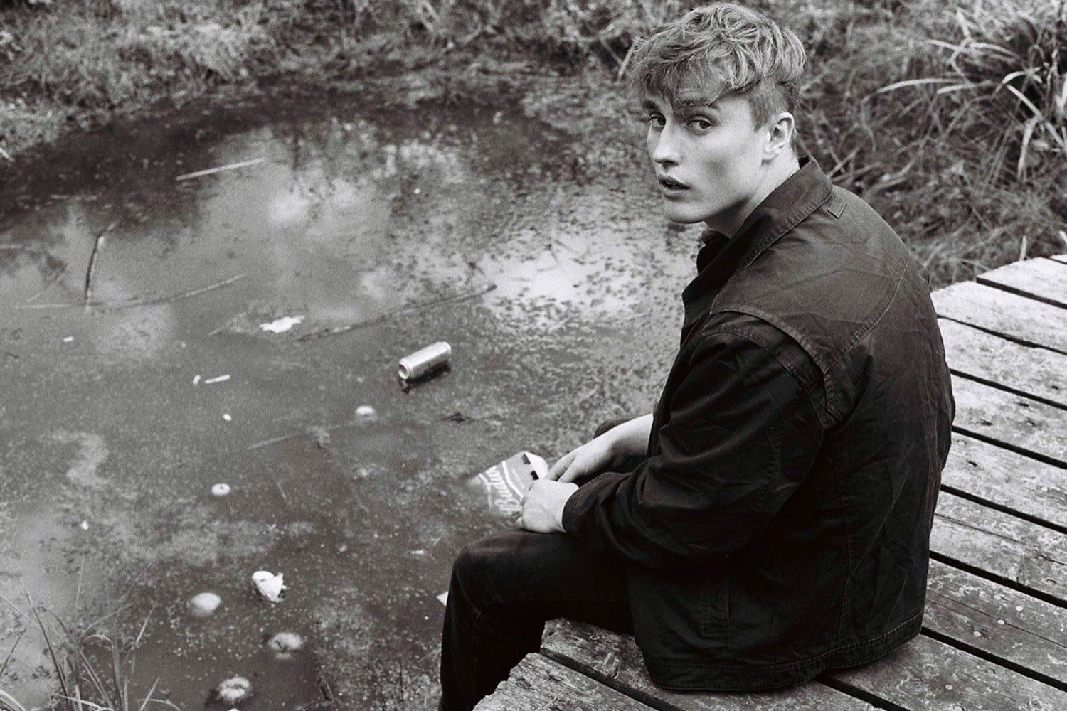 Not Another Music Blog.: Track Review: Sam Fender - 'Dead Boys'