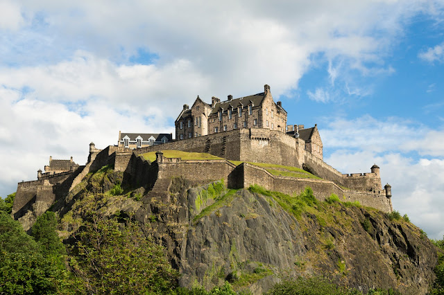 10 Most Famous Castles in the World - BLOGratify