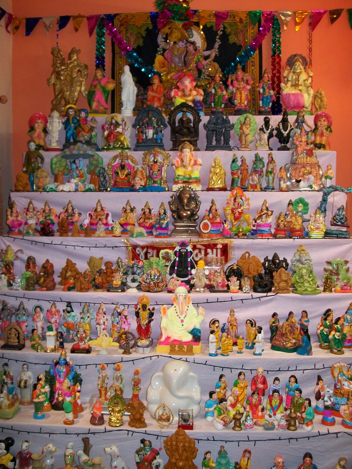 HOW TO DO SARASWATHI PUJA AT HOME -AYUTHA POOJA CELEBRATIONS - Glass ...