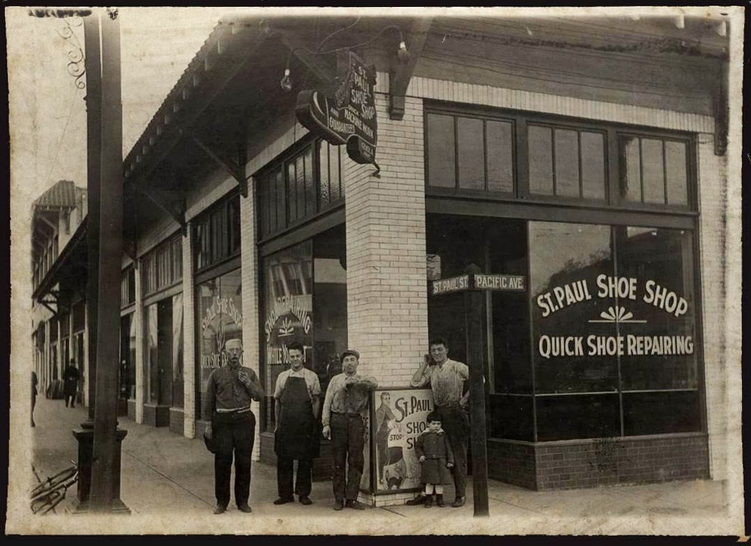 Remembering Dad, Dallas, JFK & a bottle of Thunderbird - On the Wine ...