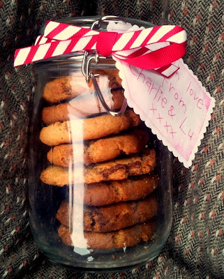 Charlie makes cakes: Giant chocolate button cookies