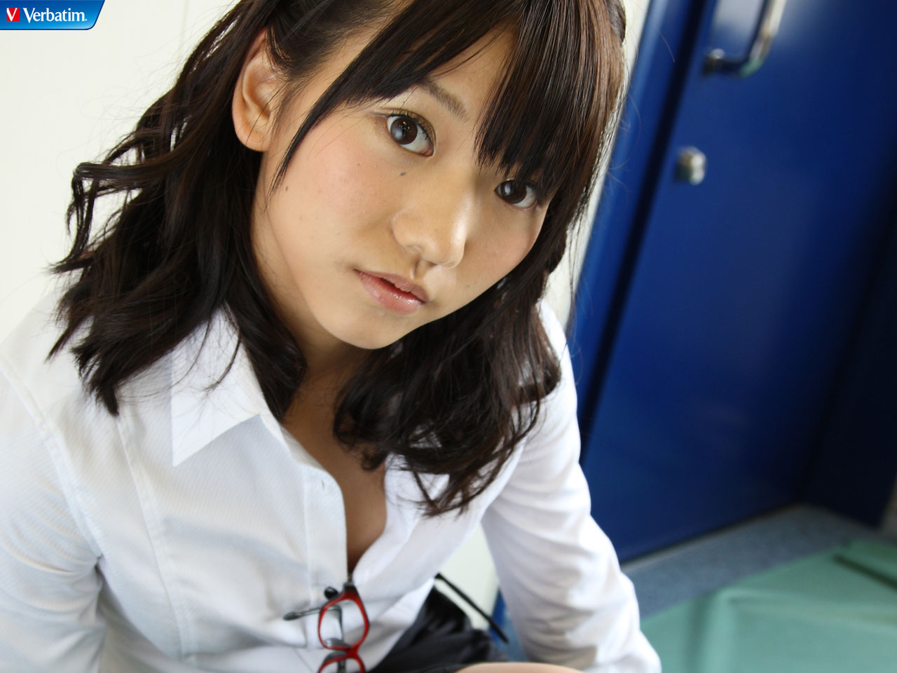 Nao Kanzaki and a few friends: Aki Takajo: AKB Verbatim scans #1