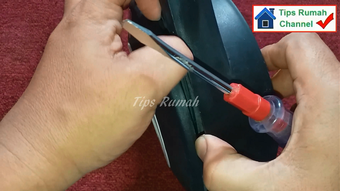 Cara Membuka & Memasang Kembali Casing Kabel Roll Tanpa Sekrup - ALAT ...