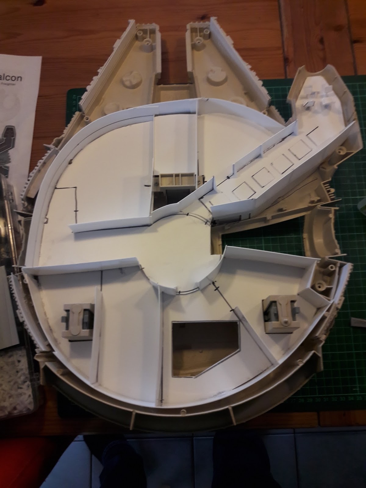 Pijlie´s Wargames Blog: Kitbashing the Millennium Falcon