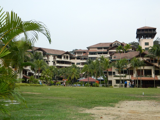 TimurBarat: ilham resort @ Tanjung Tuan, PD