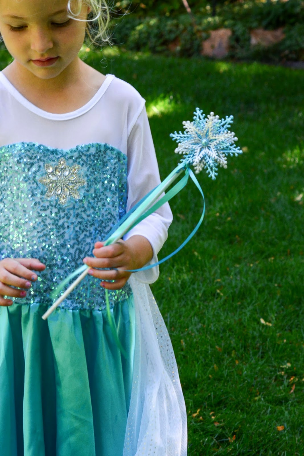 Aesthetic Nest: Craft: DIY Frozen Elsa Wand (Tutorial)