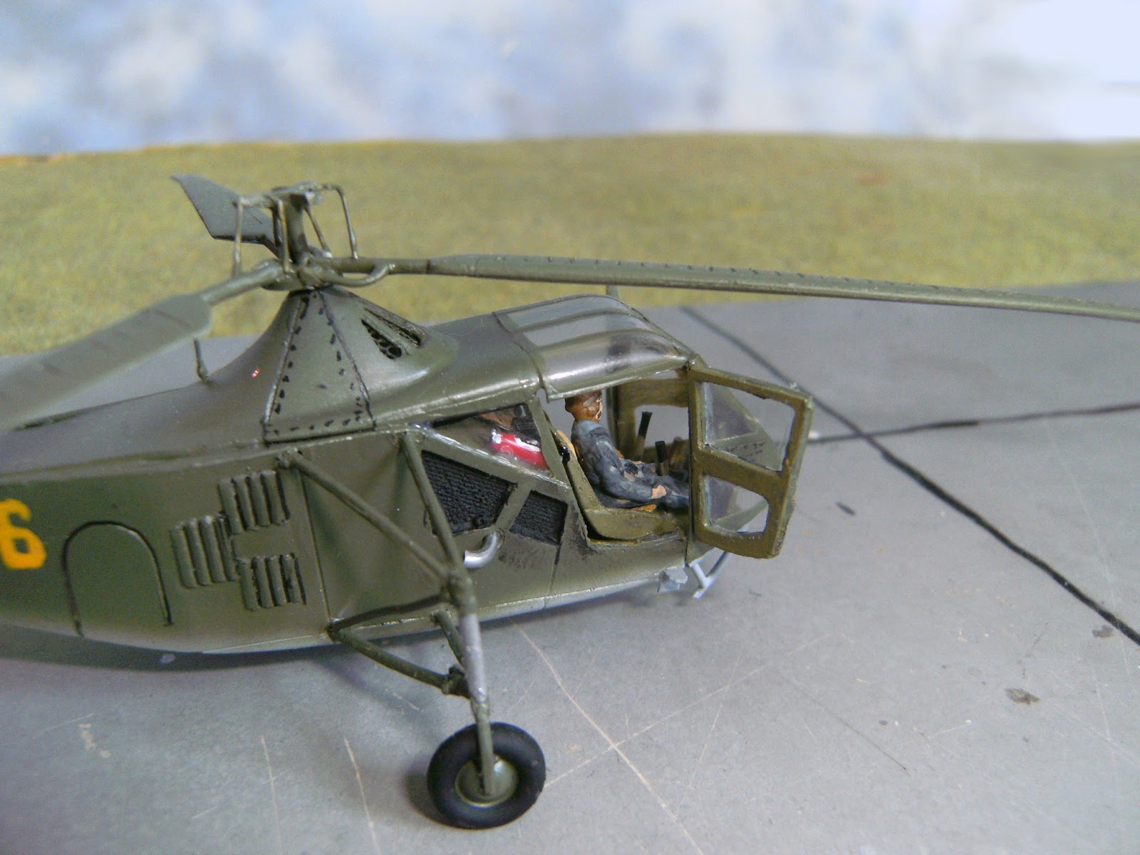Happyscale-Modellbau: Sikorsky R-4 Hoverfly - aeromodell resin-kit 1/72