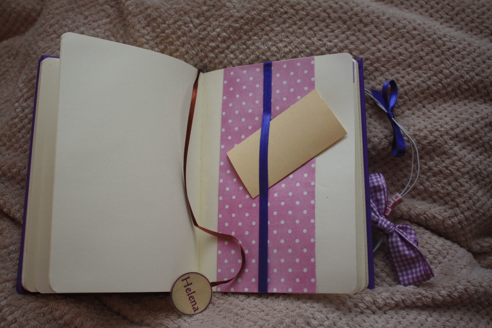 Tu Fiesta Chic: Conjunto Diario Secreto y Caja "H"