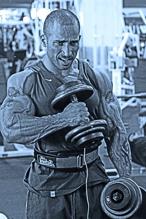 Worldwide Bodybuilders: US moustached muscle Marco Rivera