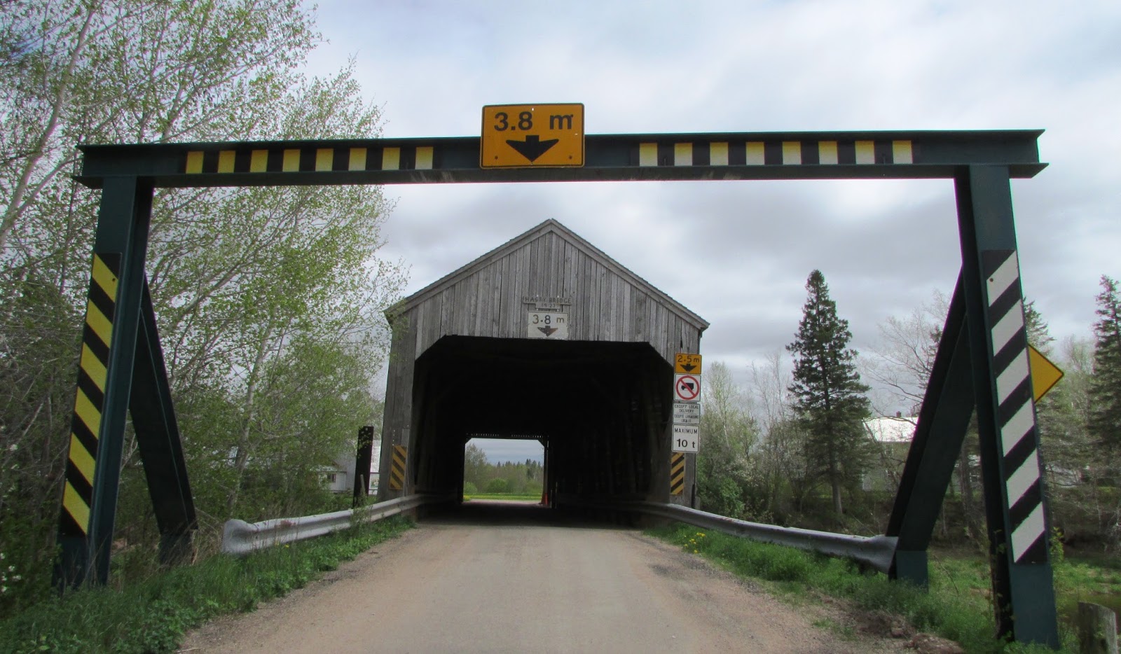 New Brunswick's Covered Bridges: Petitcodiac River No.3 (Hasty)
