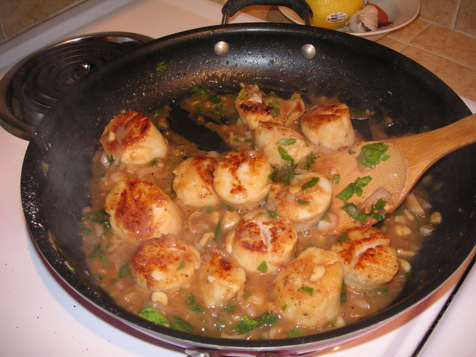 sweet and savory: Scallops Provencal