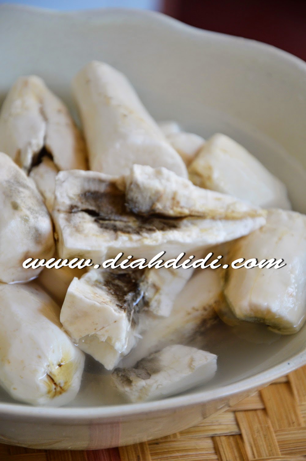 Diah Didi's Kitchen: Cara Membuat Gatot..dari Gaplek Kering