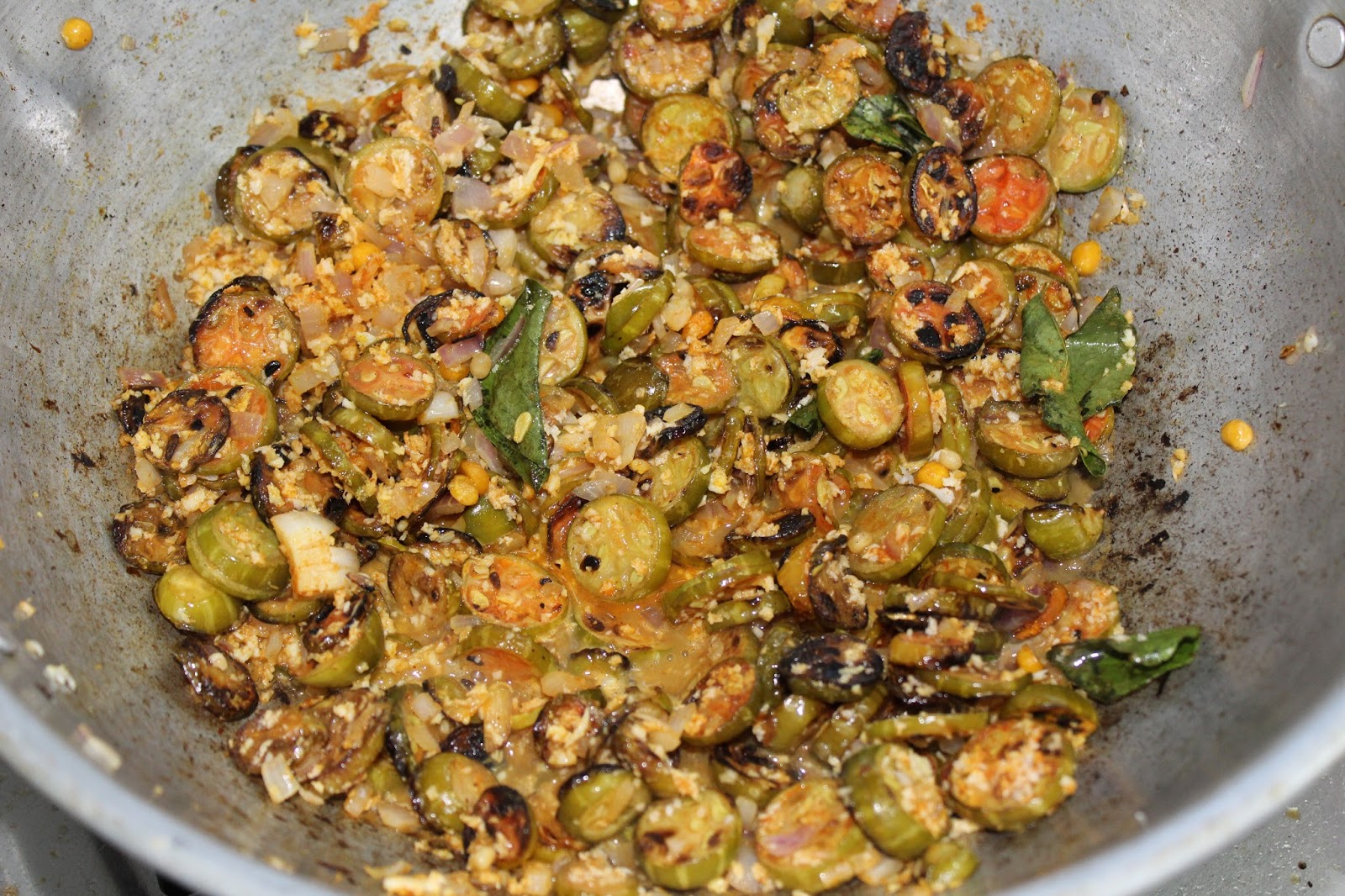 KOVAKAI PORIYAL / IVY GUARD STIR FRY