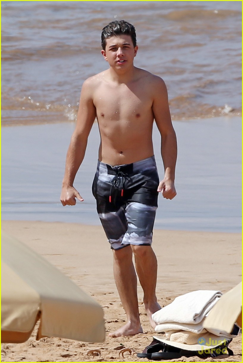 Bradley Steven Perry Shirtless 2013