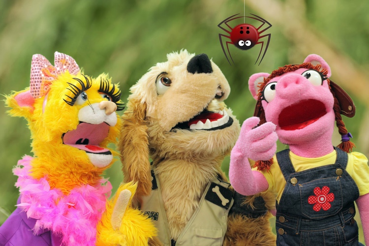 Ashlyn Thia: ZooMoo: It's all animals, all the time + Giveaway!