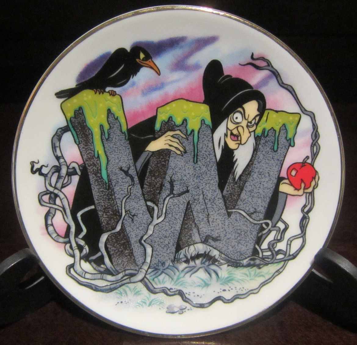 Filmic Light - Snow White Archive: Disney's Alphabet Plate Collection